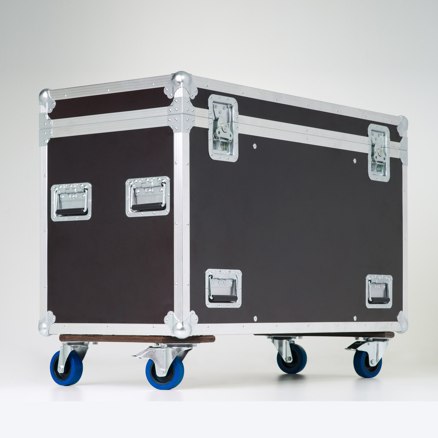 Fabrication flight case | Flightcase sur mesure | AJM Emballages